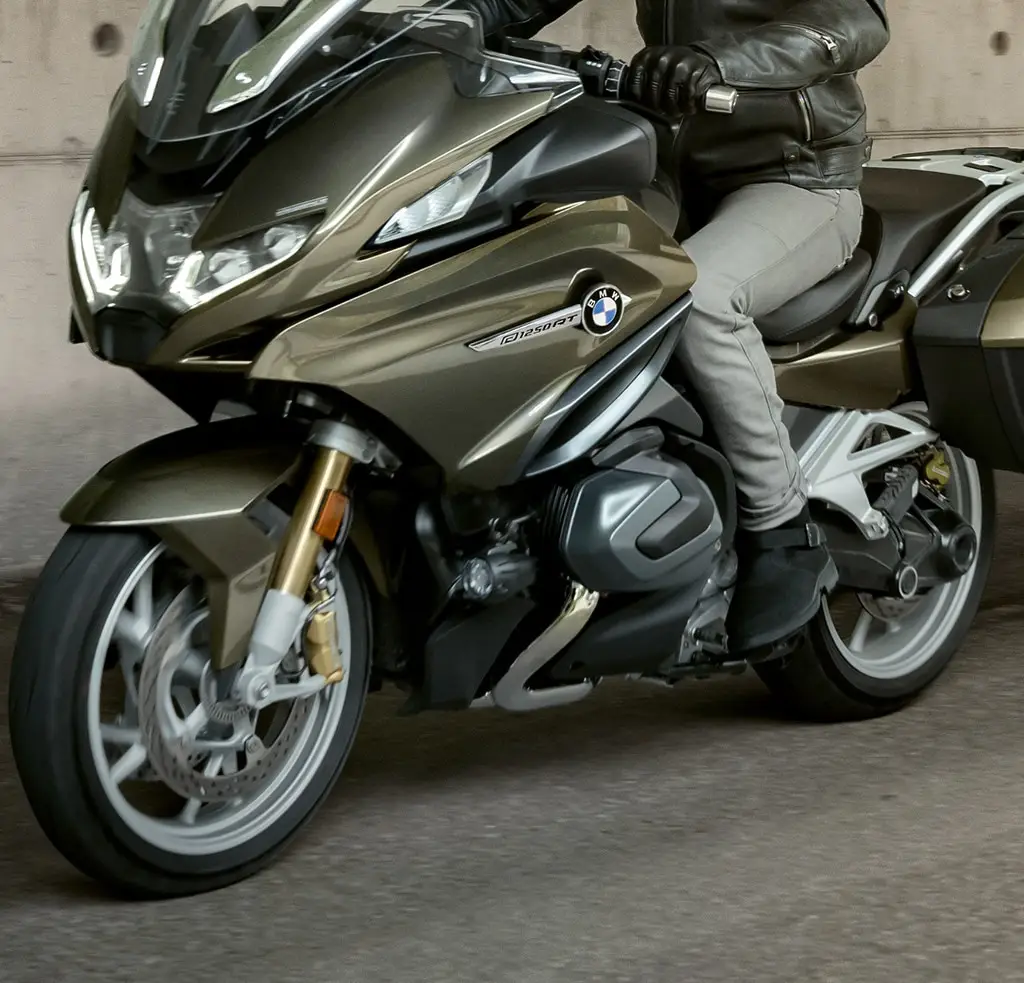 2025 BMW R 1250 RT – The Ultimate Touring Motorcycle